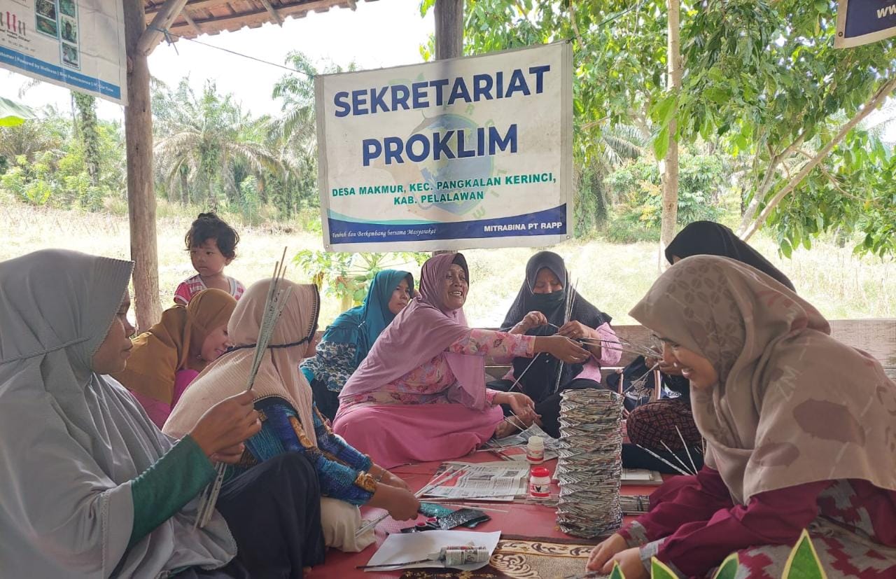 Bersiap Menuju Desa Proklim, Warga Desa Makmur Belajar Mengolah Sampah ...