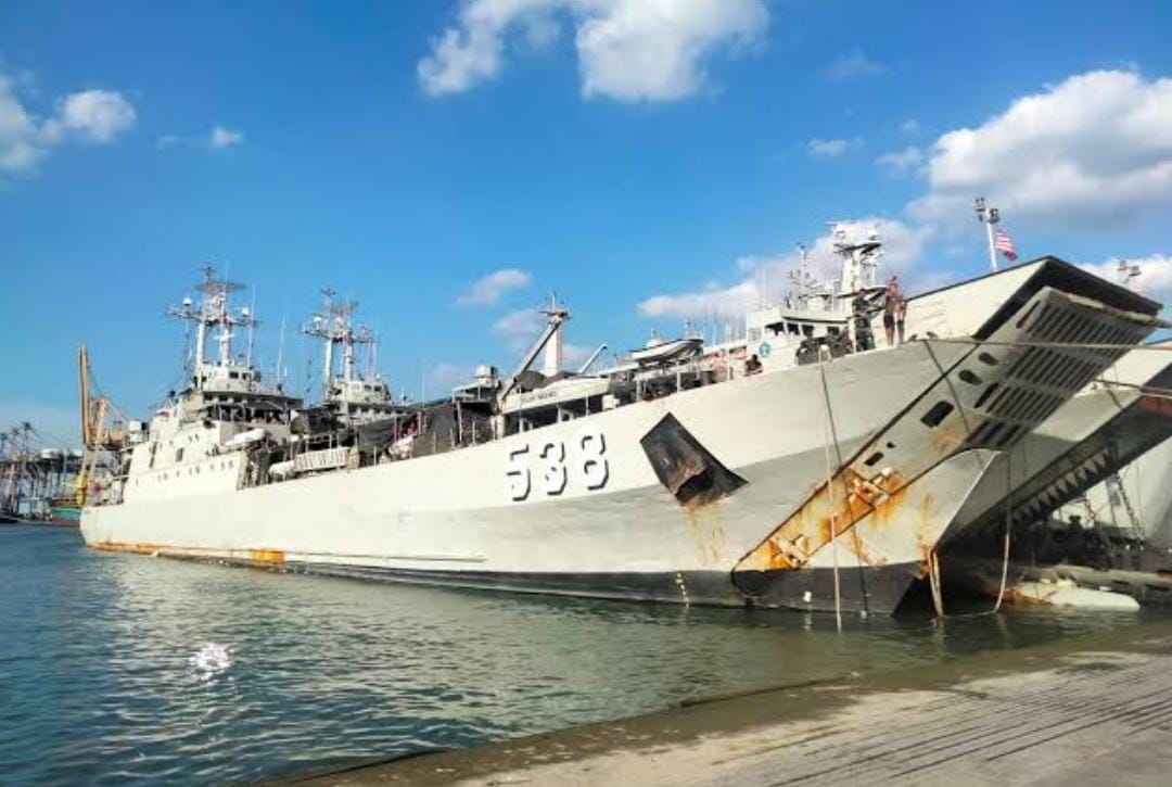 Spesifikasi KRI Teluk Hading 538 yang Terbakar di Selat Selayar Sulsel ...