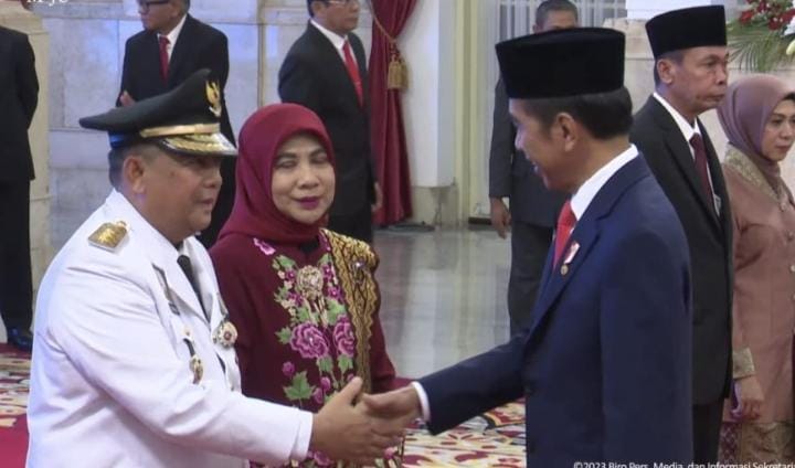 Sah! Edy Natar Resmi Dilantik Presiden Jokowi Sebagai Gubernur Riau ...