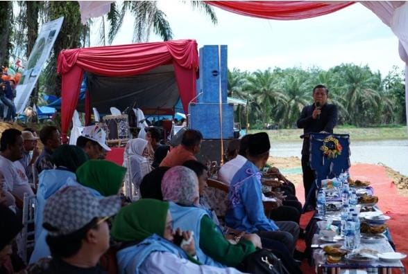 Tempat Wisata Baru Bendungan Pulau Tobek Katoman Indah di Kelurahan Air ...